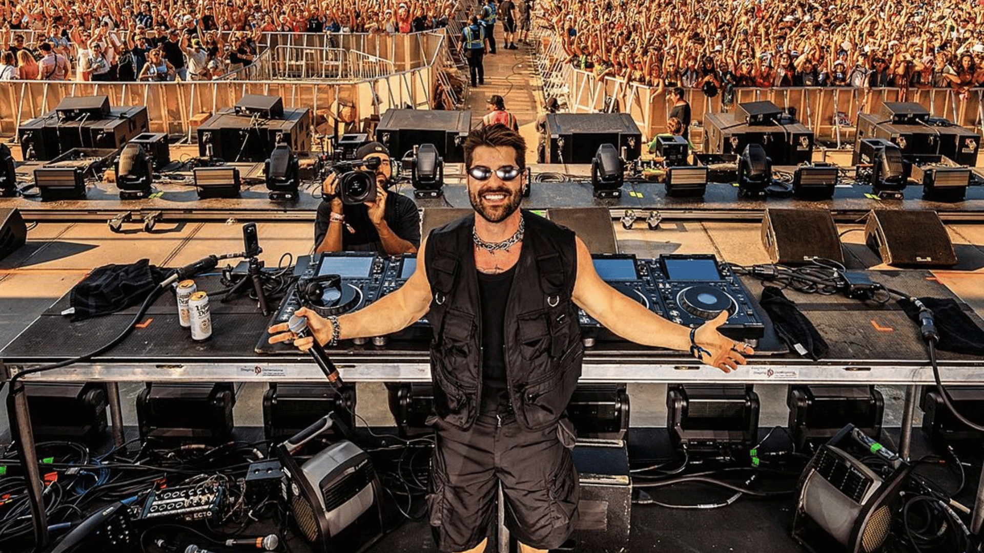 DJs Alok e Mochakk representam o Brasil com shows no Lollapalooza ...